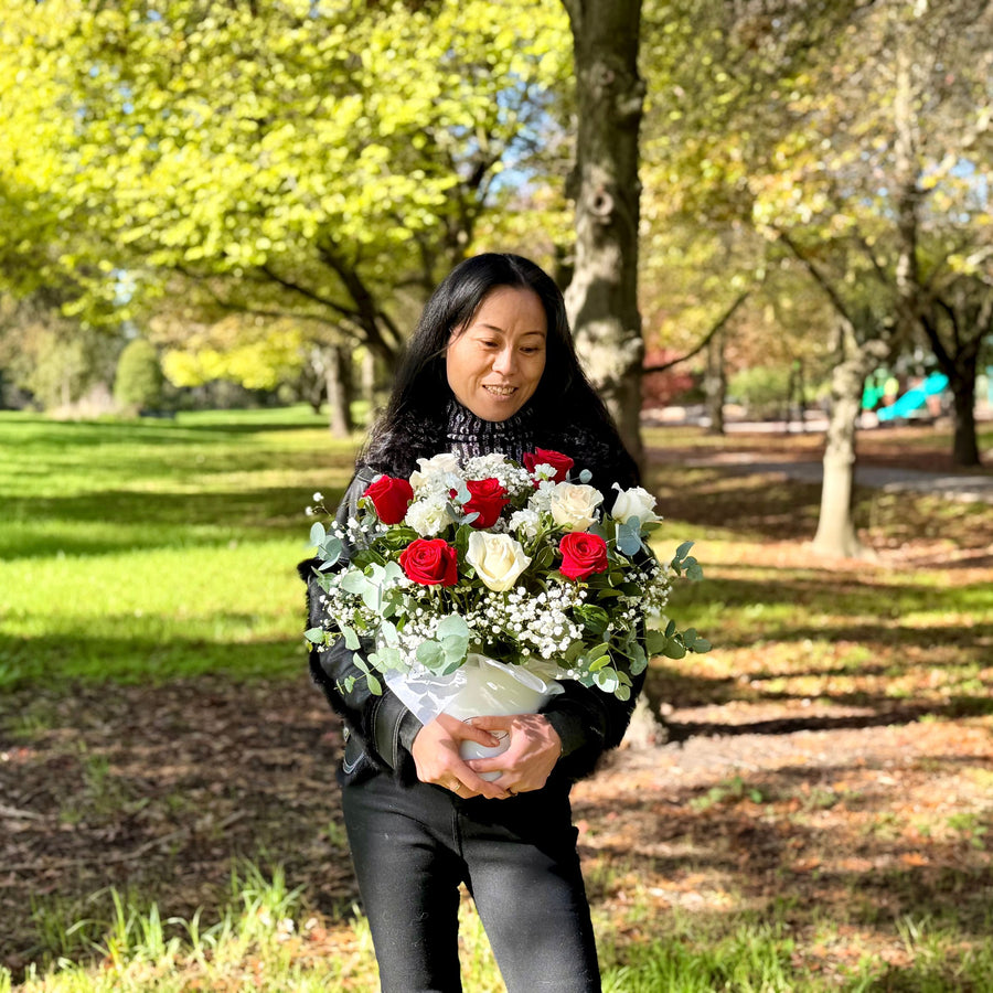 Hugs and Kisses – Red and White Roses in a White Hatbox Melbourne ...