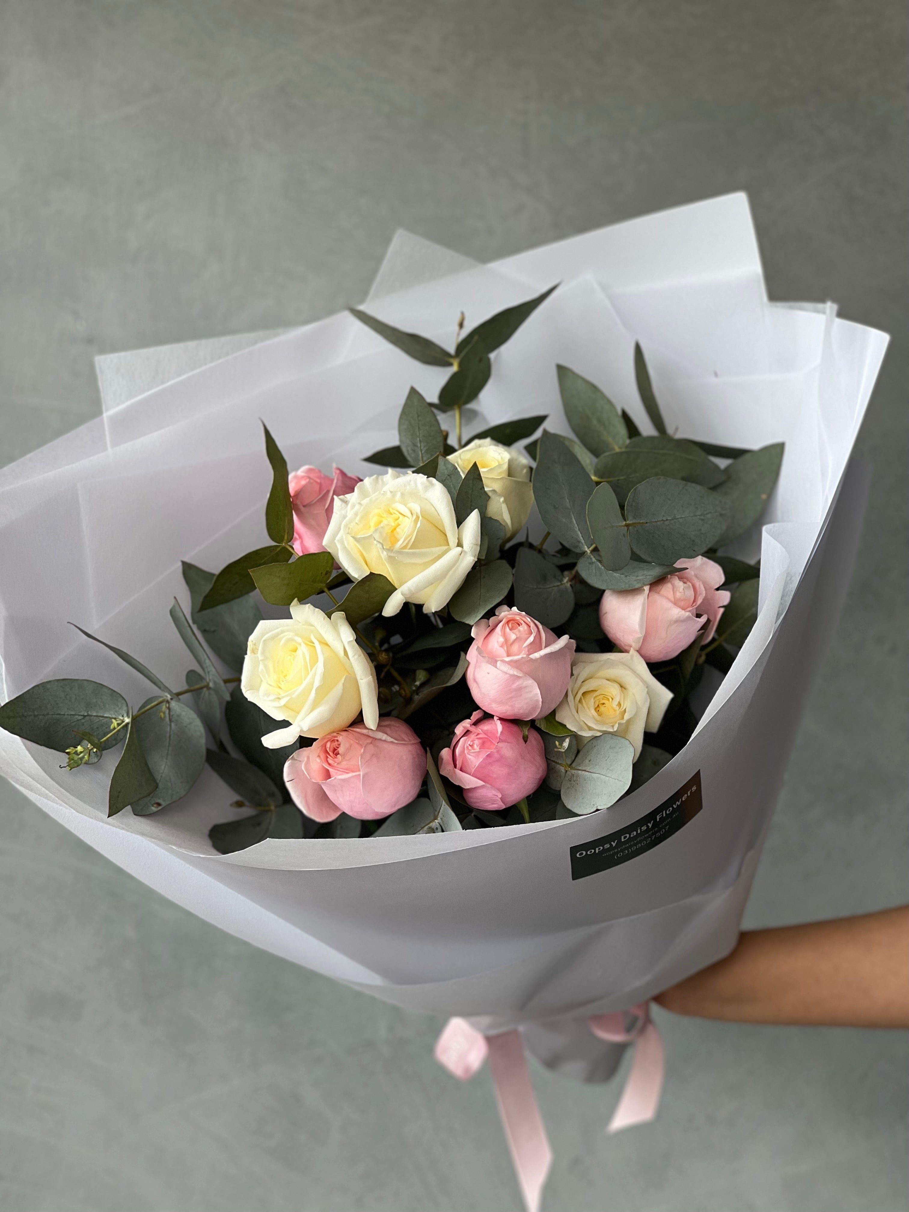 Mixed Rose Bouquet - Default Title - Oopsy Daisy Flowers